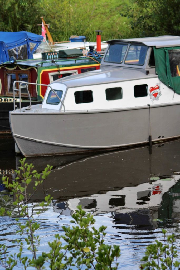 29ft Narrowboat/Cruiser For Sale - Canal & River Hub